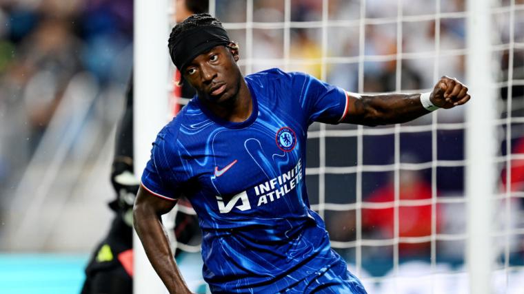 노니 마두에케 해트트릭으로 첼시는 이제 프리미어 리그 기록을 세웠습니다.