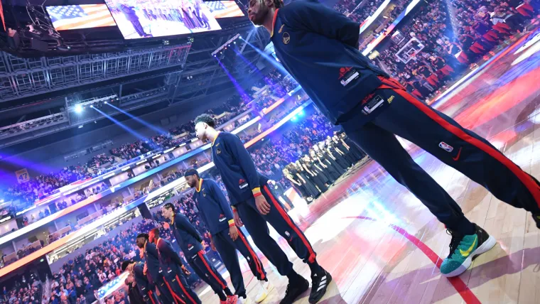 전사는 작가 Caleb Hightower에 따라 무역을 통해 4번의 NBA 챔피언 스타와의 관계를 삭감해야 합니다.