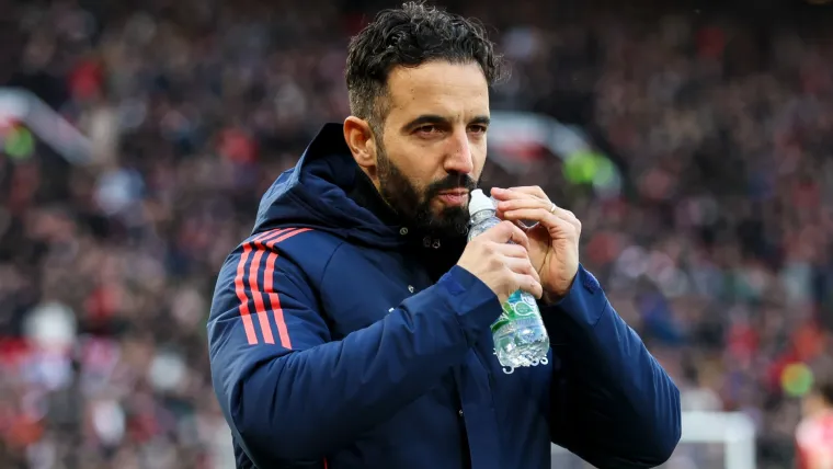 맨 유나이티드 스타가 프리 시즌을 미스로 설정한 루벤 아모림