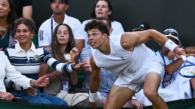 벤 쉘턴-트리니티 론던 관계, 데이트 타임라인 콜린 케이프스