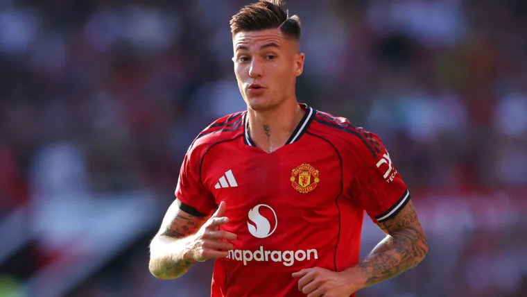 How To Tune In For The FA Cup Clash Between Manchester United And ...